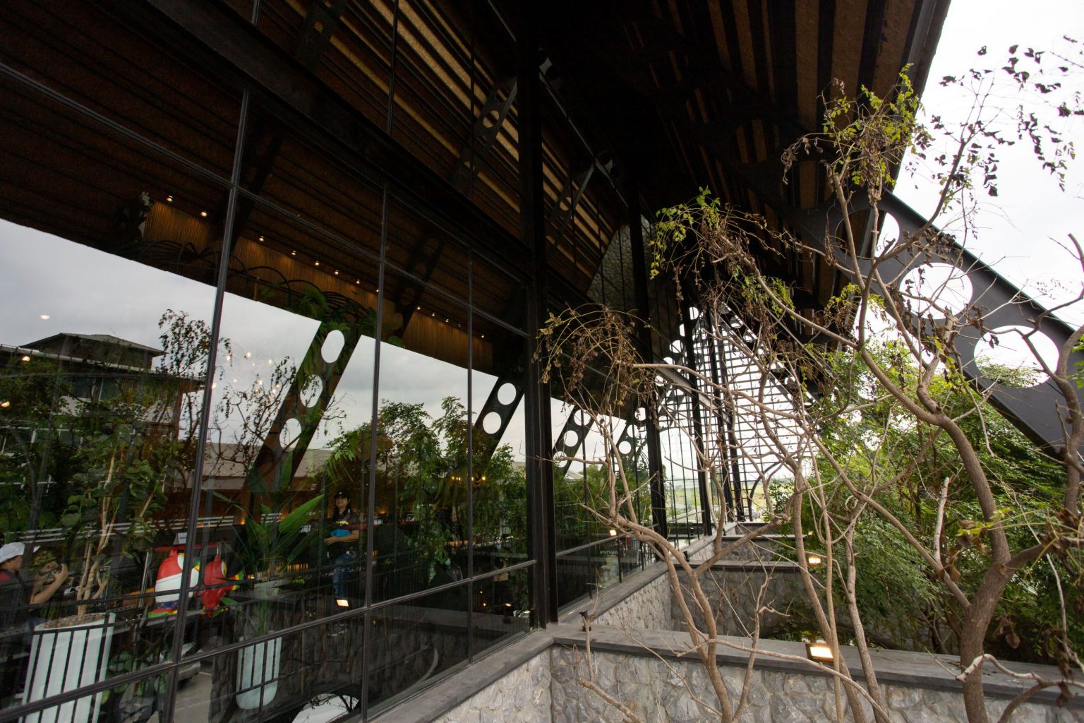 Café Amazon Concept Store สาขาวังน้อย แลนด์มาร์คคาเฟ่จากโครงสร้างเหล็ก ...